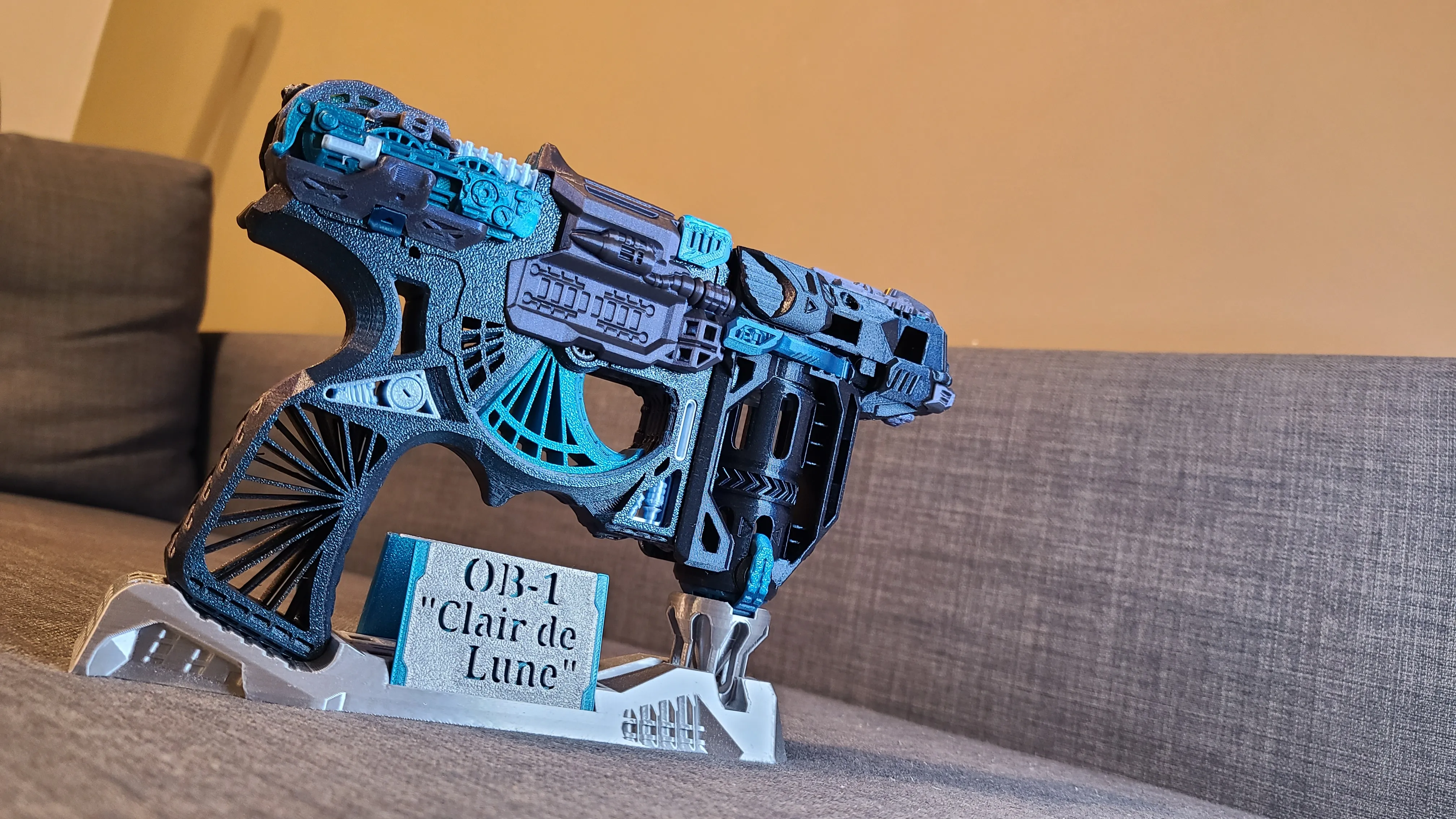 OB-1: A Disc Launcher with Ammo Counter by BoBo Innovation 勃勃文創 ...