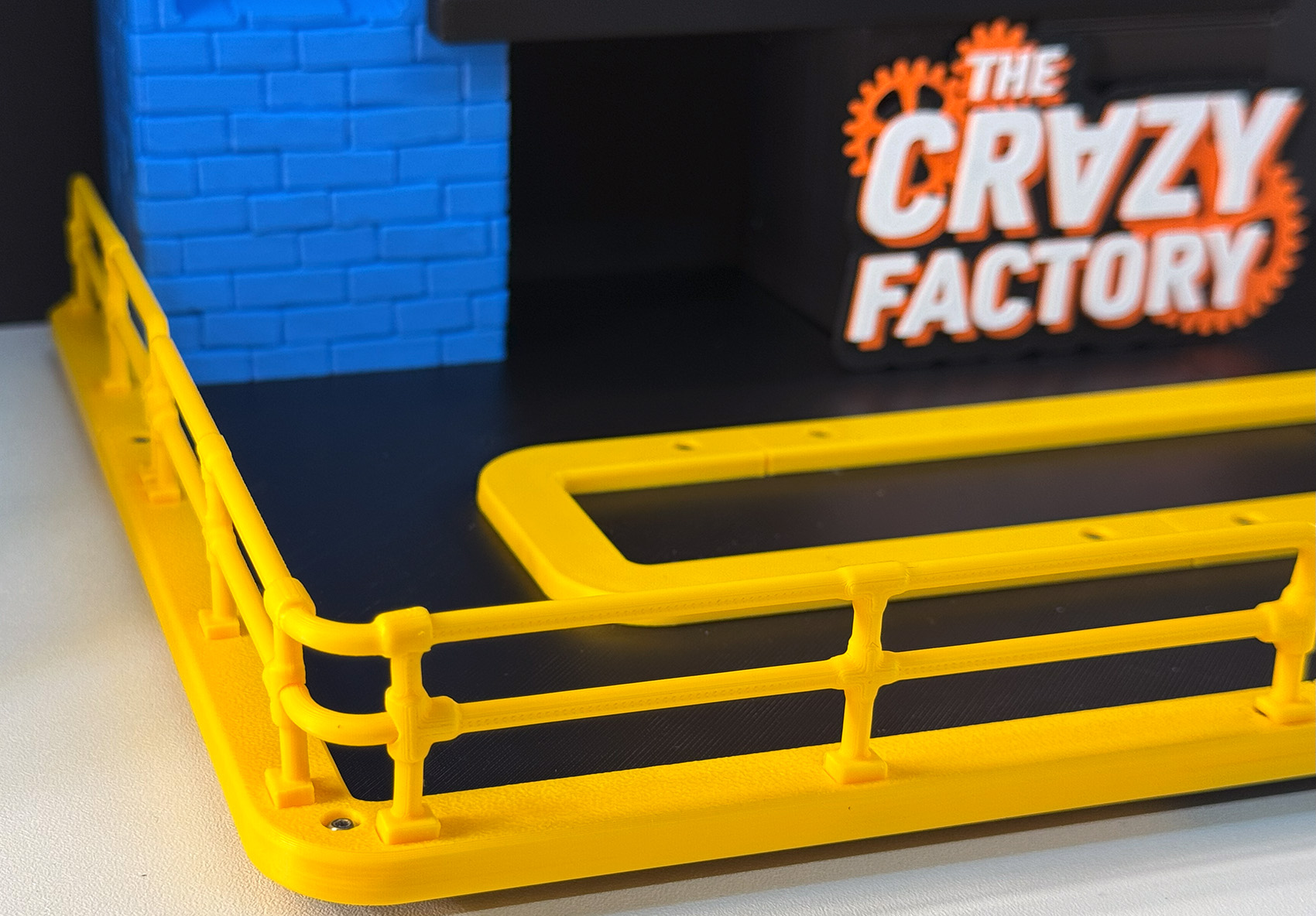 The Crazy Factory by Structales - Roadrunner4d - MakerWorld