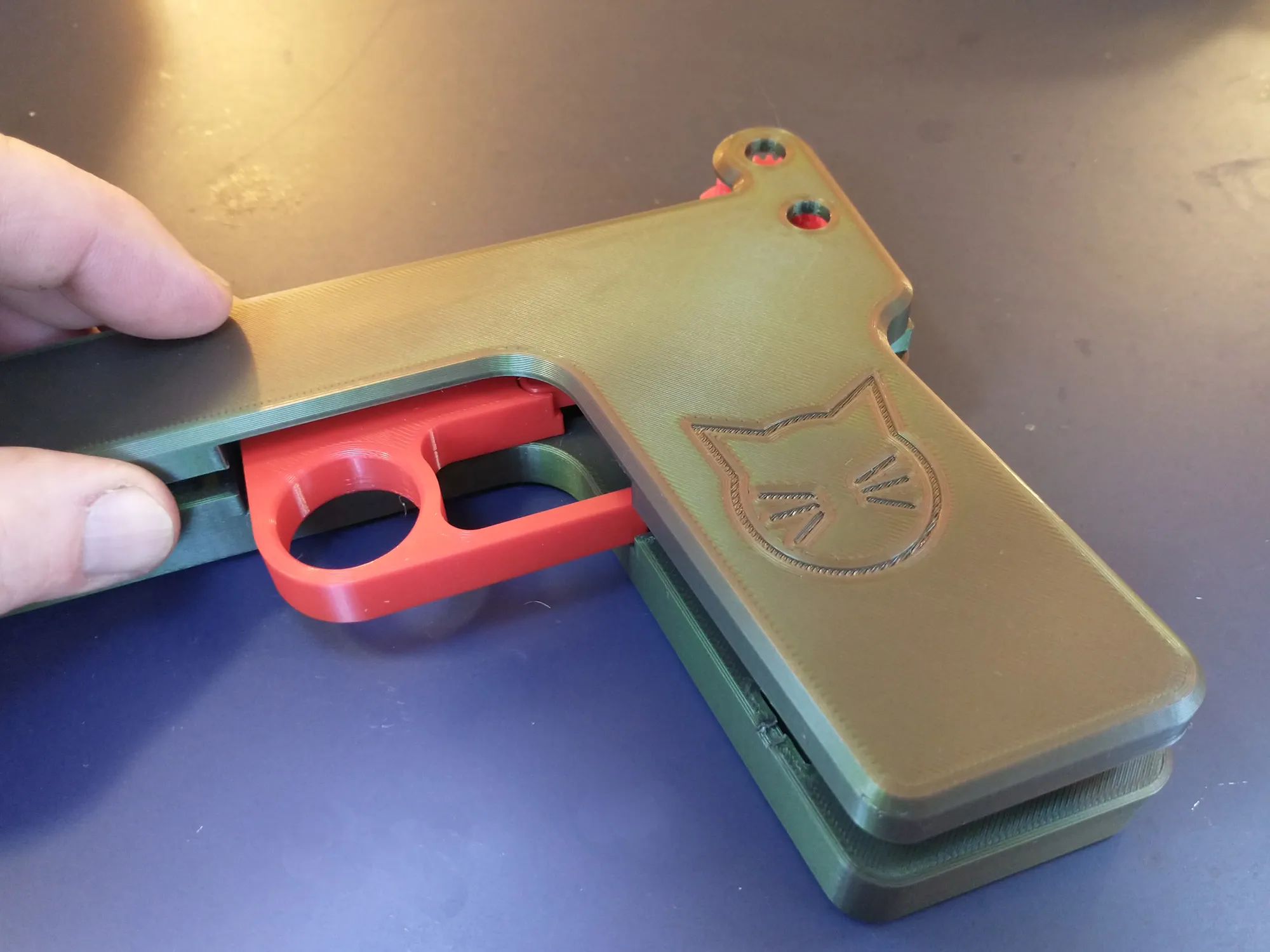 Rubber Band Shooter with 21 Slot Magazine - Free 3D Print Model ...