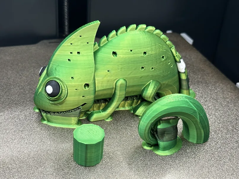 Shelf Chameleon by 3DPrintable.art - MakerWorld