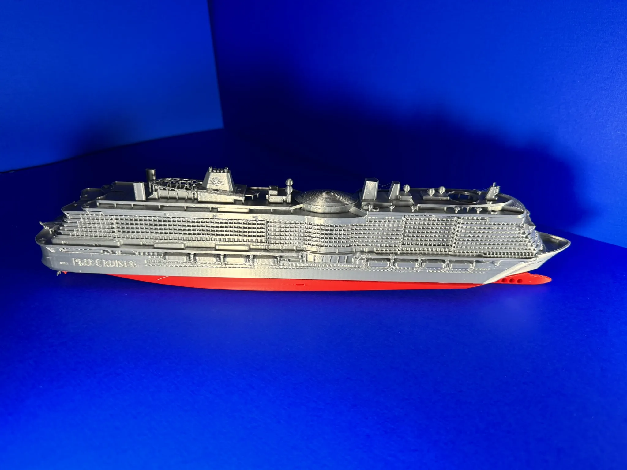 P&O Cruises Iona and Arvia S1000 Single colour no support required by ...