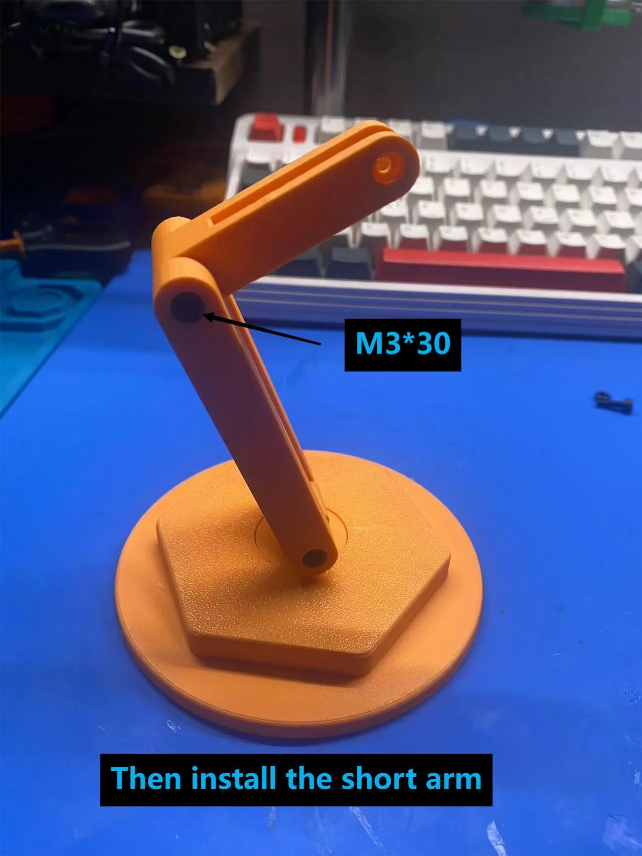 Three axis rotating base sound making mobile phone ipad holder（三轴旋转底座咔哒 ...