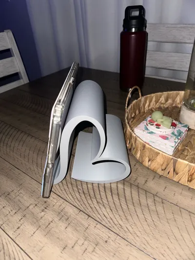 Heart Phone Stand - Free 3D Print Model - MakerWorld