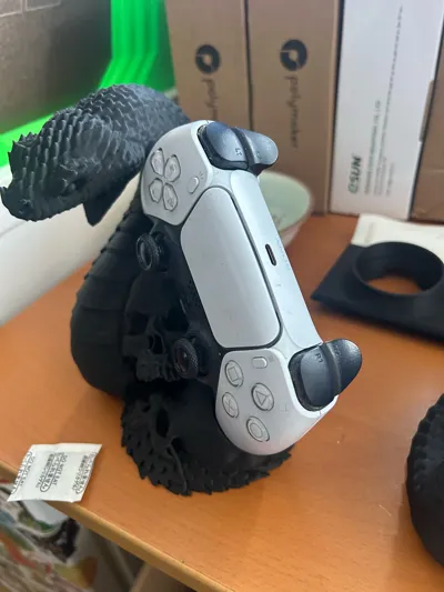 controller stand ps5 holder snake and skull - Free 3D Print Model ...