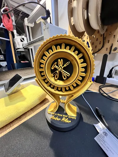 Fidget Medal Trophy (customize and spin!) by GlennovitS 3D MakerWorld ...