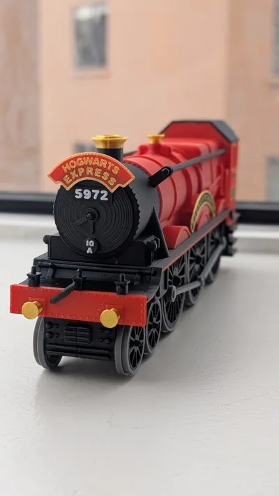 Harry Potter Train - Hogwarts Express by Savy Maker - MakerWorld