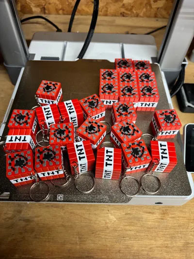 Keychain TNT Minecraft (MINI) Remixed by Alquimia de ideas MakerWorld ...