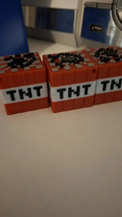Keychain TNT Minecraft (MINI) Remixed by Alquimia de ideas MakerWorld ...
