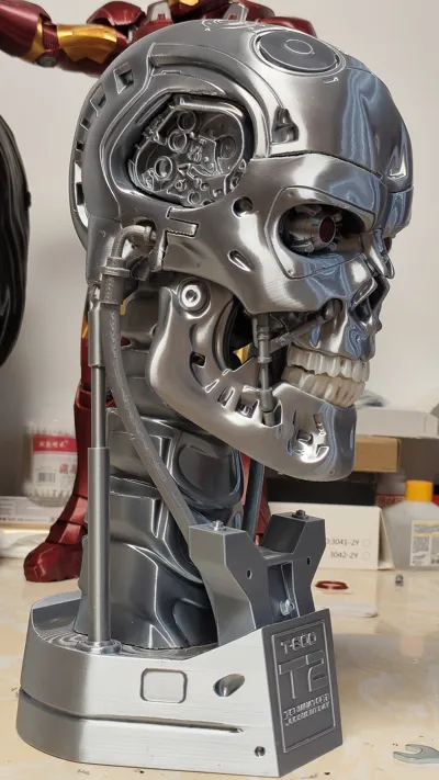 T800 Terminator Skull, Bust with stand Remixed by senfsaft MakerWorld ...