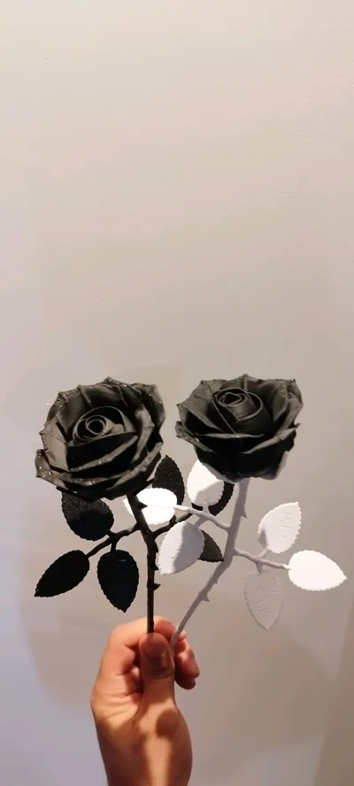 Large Realistic Roses Remixed by Just say no to poop MakerWorld ...