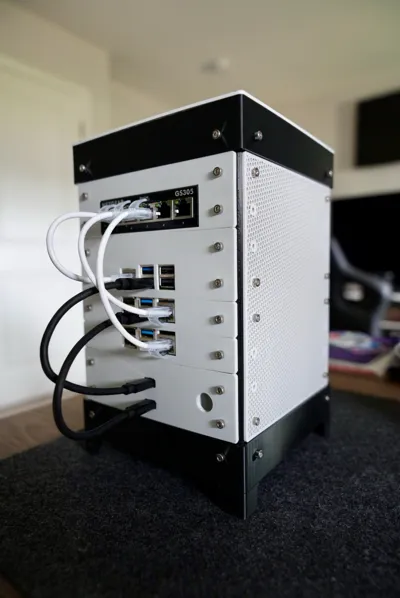 Microlab - Mini Modular Home Server Rack by CB4DMakerWorld: Download ...