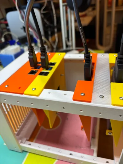 Microlab - Mini Modular Home Server Rack by CB4DMakerWorld: Download ...