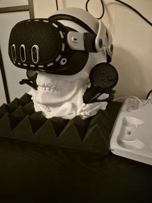 Oculus Meta Quest Skull Stand by superGeometry MakerWorld: Download ...