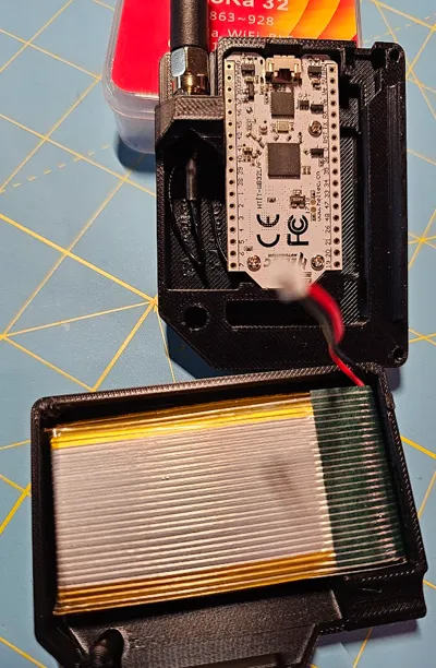 Meshtastic Case - Heltec v3 w/ 3000mAh Battery by KD9PPX MakerWorld: Download Free 3D Models