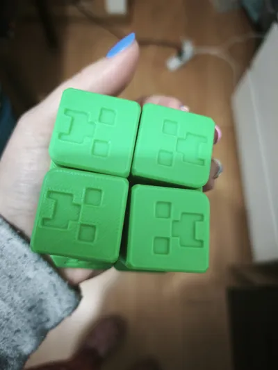 Minecraft Fidget Cube: Creepers by austinvojta - MakerWorld