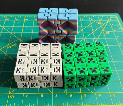 Minecraft Fidget Cube: Creepers by austinvojtaMakerWorld: Download Free ...