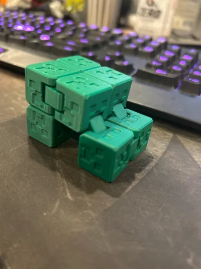 Minecraft Fidget Cube: Creepers by austinvojta - MakerWorld