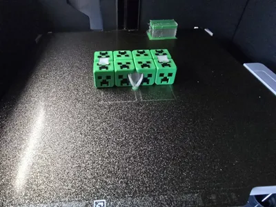 Minecraft Fidget Cube: Creepers by austinvojta - MakerWorld