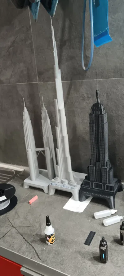 Empire State Building Scale Model Display by maximdivirgilio - MakerWorld