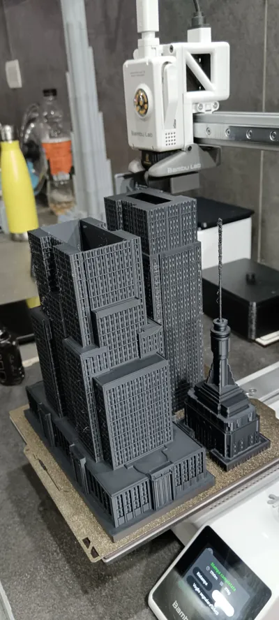 Empire State Building Scale Model Display by maximdivirgilio - MakerWorld