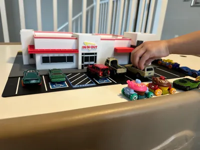 IN-N-OUT Model Set - Hot Wheels Display 1:64 Scale by LAYRLAB ...