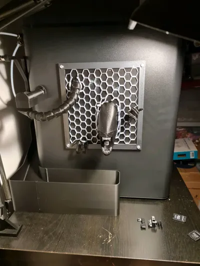 Alien Xenomorph Air Vent Wall Decoration - Free 3D Print Model - MakerWorld