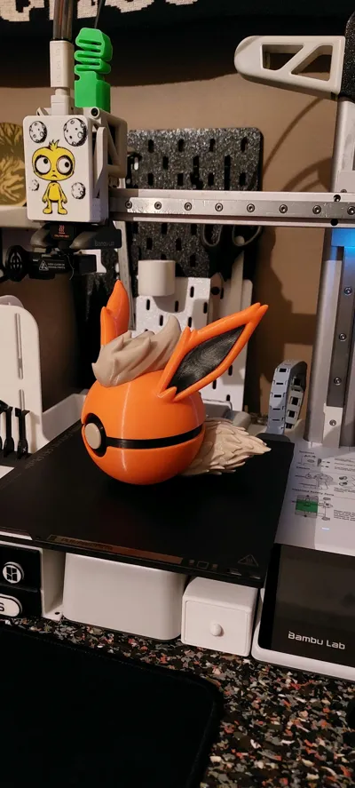 Flareon Ball - Pokemon - Pokeball Functional by Torikami MakerWorld ...
