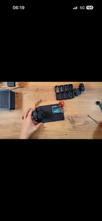 Brazo robótico con servo y Arduino por Emre Kalem MakerWorld: Descarga ...