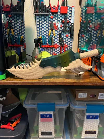 The Charnel Fang bone blade by Valkyrie Forge MakerWorld: Download Free 3D Models