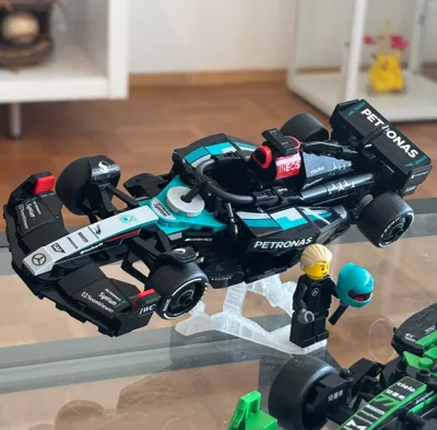Foldable display stand for Speed Champions F1 cars by ...