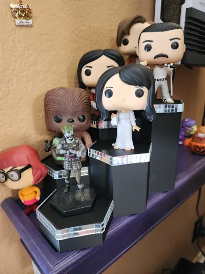 FUNKO/ACTION FIGURE STAND by Andre.Stadler - MakerWorld