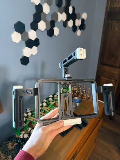 MOCA Mobile Phone Cage by thrutheframeMakerWorld: Download Free 3D Models