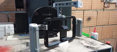 MOCA Mobile Phone Cage by thrutheframeMakerWorld: Download Free 3D Models