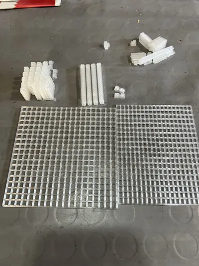 Interlocking grid plates for custom assembly of aquarium or turtle tank ...