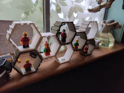 Lego Figur Display Stand Hexagon Honeycomb Remixed by Gamehunter ...