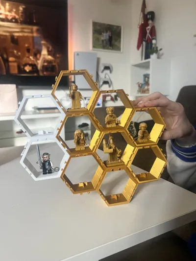 Lego Figur Display Stand Hexagon Honeycomb Remixed by Gamehunter ...