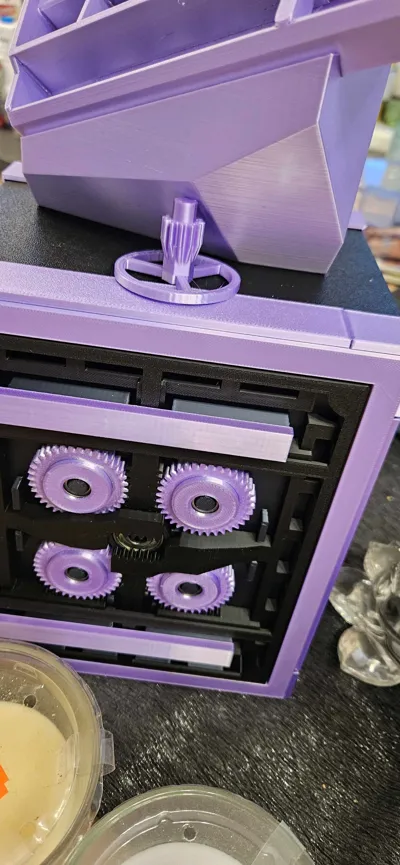 Coin Sorting Vault / Piggy Bank (EUR) - Free 3D Print Model - MakerWorld
