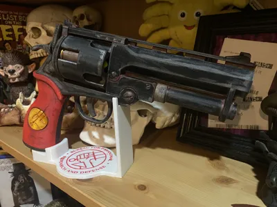 Hellboy – Good Samaritan Revolver Prop Replica - Free 3D Print Model ...