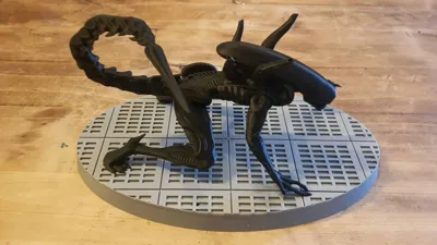 Xenomorph Pose 3 - Crawling - Alien by Dungeons And Starships ...
