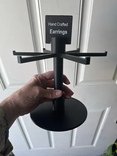 Spinning keychain display stand customizable V2! - Free 3D Print Model ...