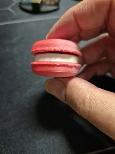 Clicky fidget macaron keychain by Hikikomori3D MakerWorld: Download ...
