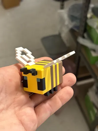 Minecraft—bee by 3D.Gift MakerWorld: Download Free 3D Models
