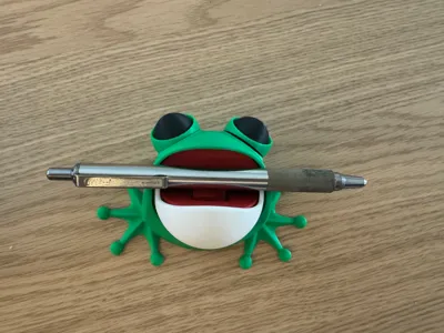 Frog Pen Holder by wuguigui - MakerWorld