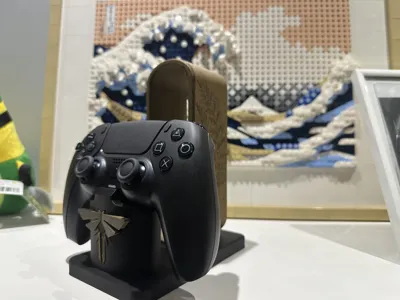 Headphone + Controller Stand inspired by TLOU by Post-ApocalypticDIY ...