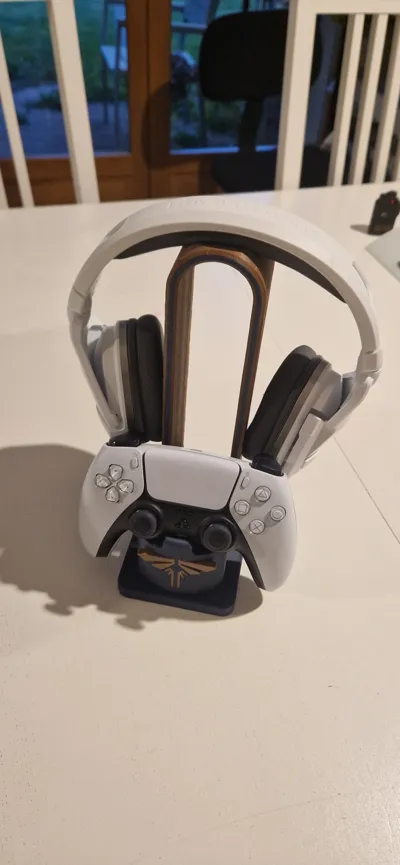 Headphone + Controller Stand inspired by TLOU by Post-ApocalypticDIY ...