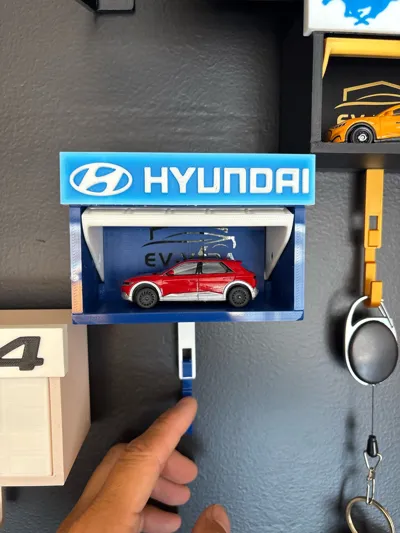 Car Garage Key Holder with Opening Door by 小厮工作室 MakerWorld: Download ...