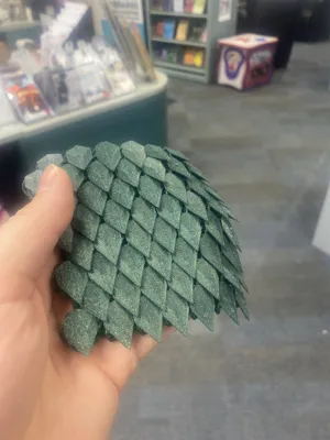 Dragon Scale Hexagonal Chainmail - Print in place by RileyDesigns MakerWorld: Download Free 3D ...