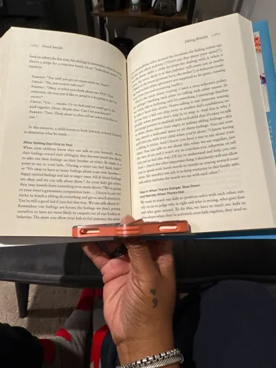 Ergonomic Book Reader by AskNinjaTom MakerWorld: Download Free 3D Models