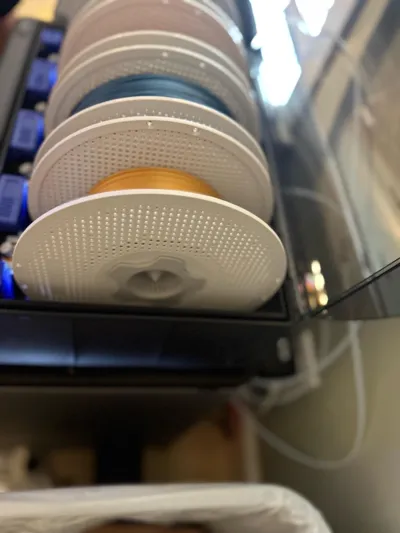 Enhanced Tumbler for Retracting Spool Holder by Made.In.Meidling ...