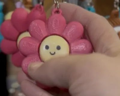 Smiley Daisy — Fidget Clicker Keychains by mariesbutton MakerWorld: Download Free 3D Models